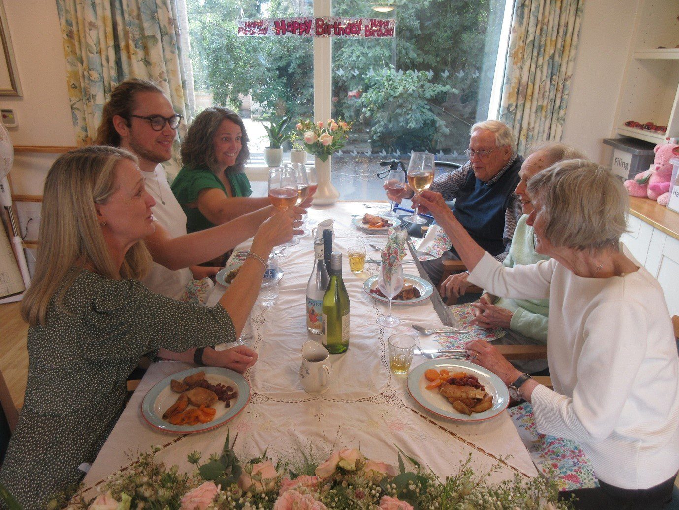 Picnic Week at Farnham Mill - Farnham Mill Nursing & Dementia Home